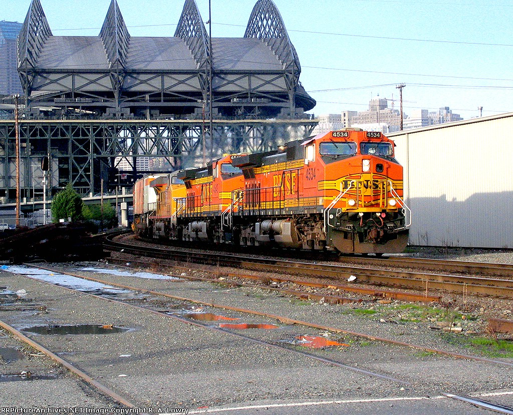 BNSF 4534